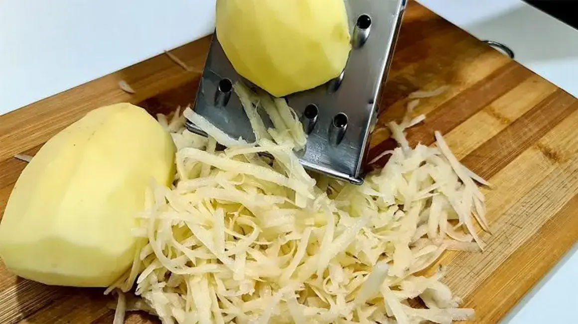 Receita de Batatas Raladas: Uma Deliciosa Opção Barata e Fácil de Fazer ...