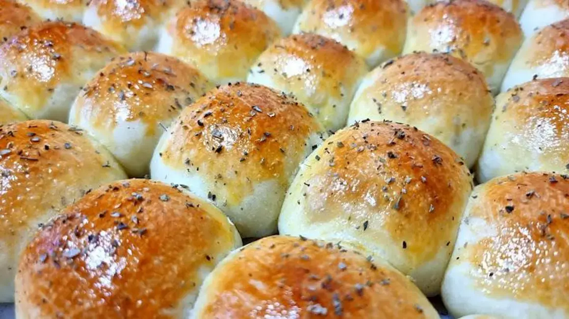 Receita de Pão de Cebola: Aprenda a Fazer um Pão Fofinho e Delicioso ...