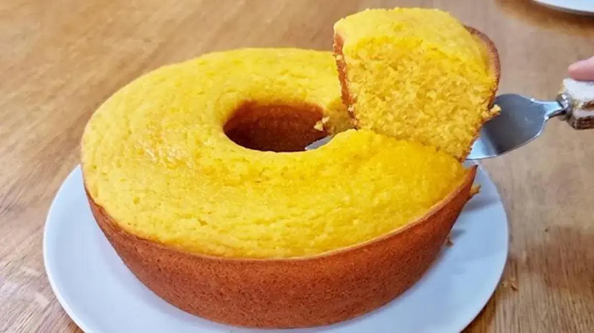 Receita de Bolo Fofinho de Abóbora com Coco: Fácil, Sem Trigo e Sem ...